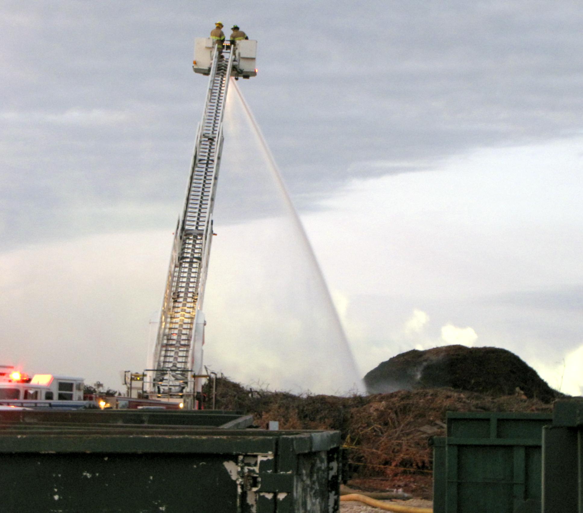 Fire at giant mulch pile in Selma could take two days to extinguish