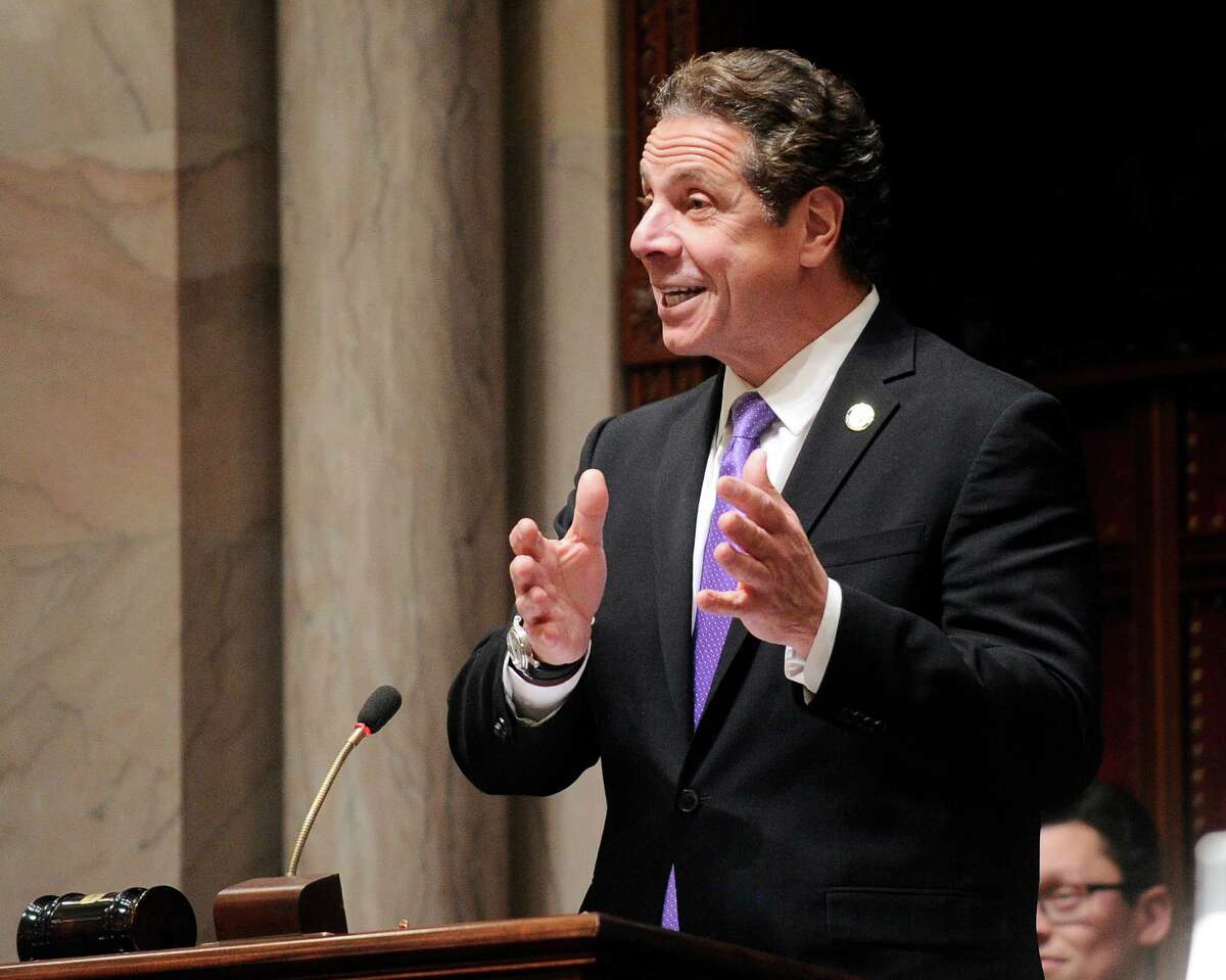 Cuomo proposes free tuition plan for state colleges