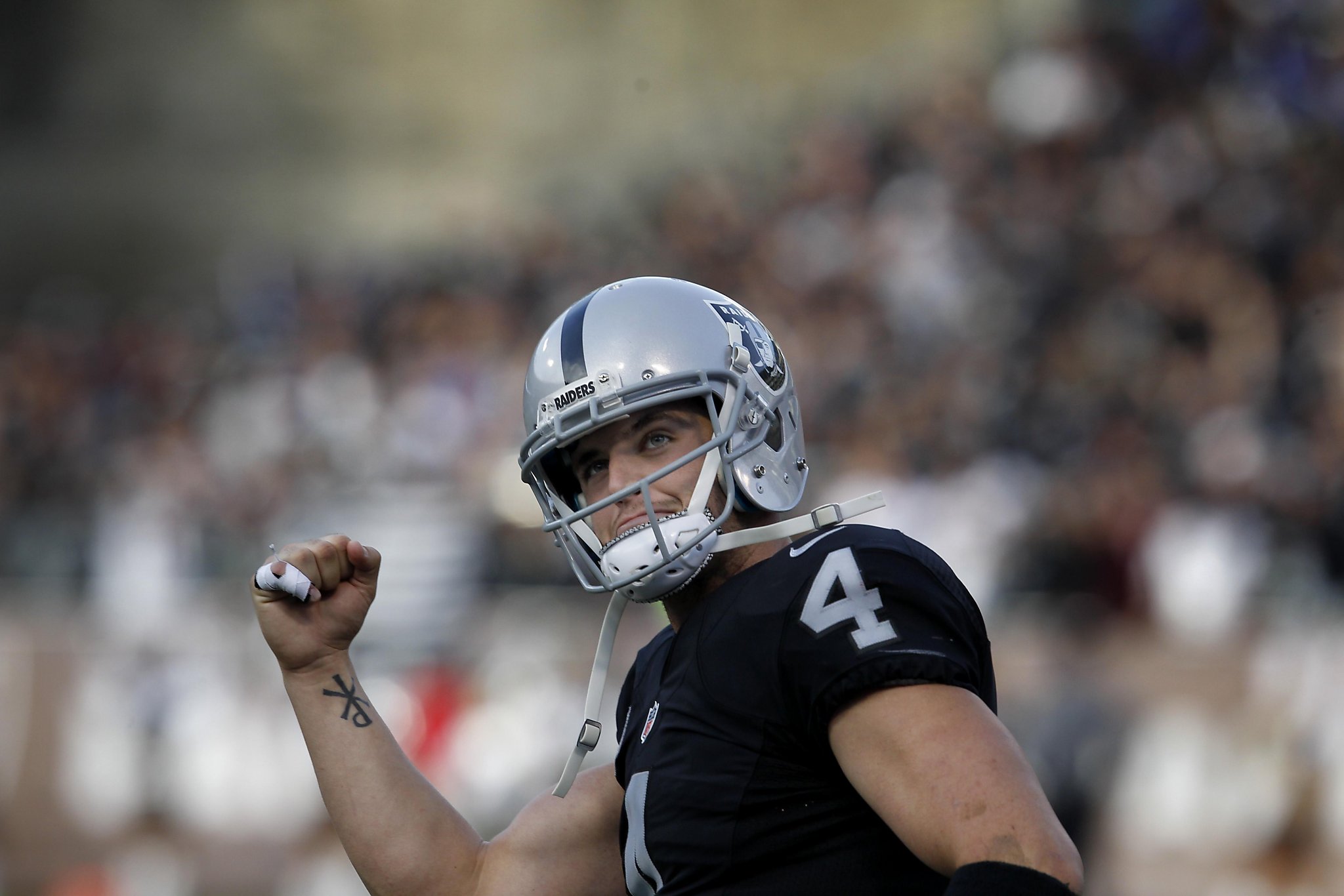 Raiders’ Derek Carr ‘good to go’ for offseason workouts