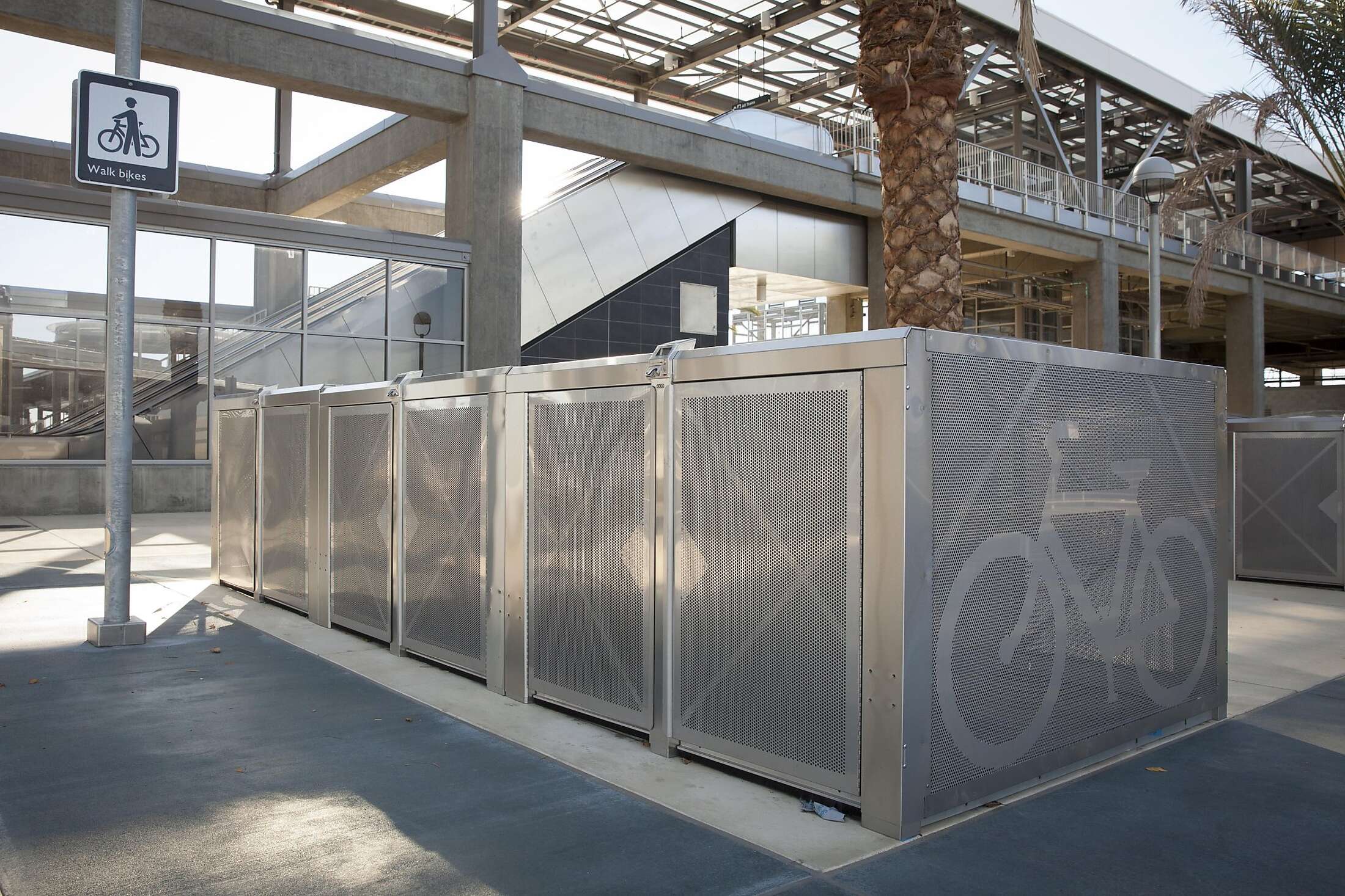 BART extension to Warm Springs Station moving in fits and starts