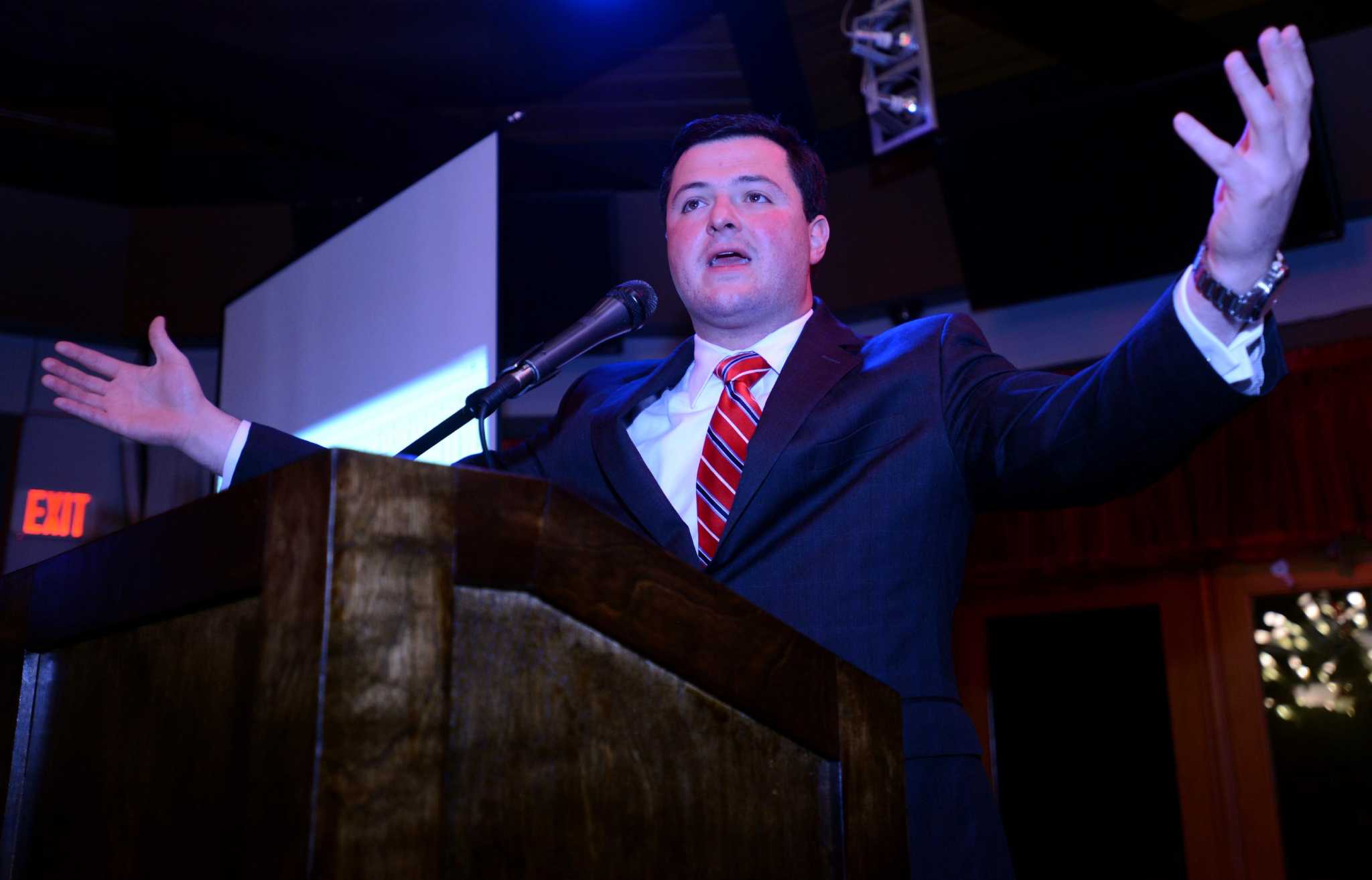Twitter feud erupts over Senate mileage records