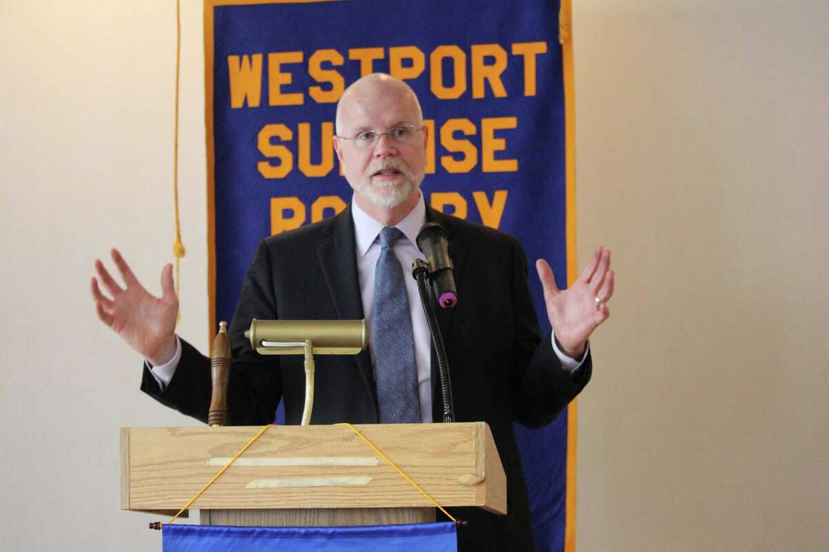 State comptroller talks fiscal solutions to Westport Sunrise Rotary