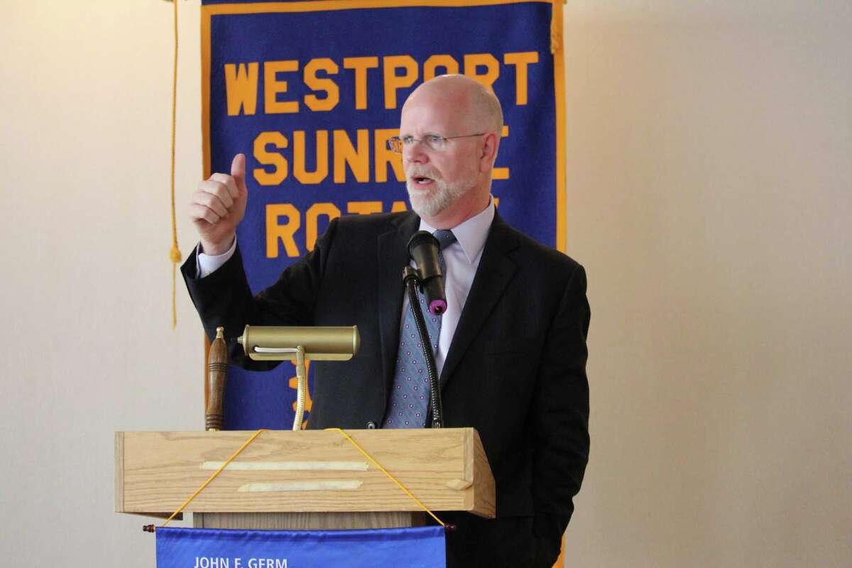 State comptroller talks fiscal solutions to Westport Sunrise Rotary