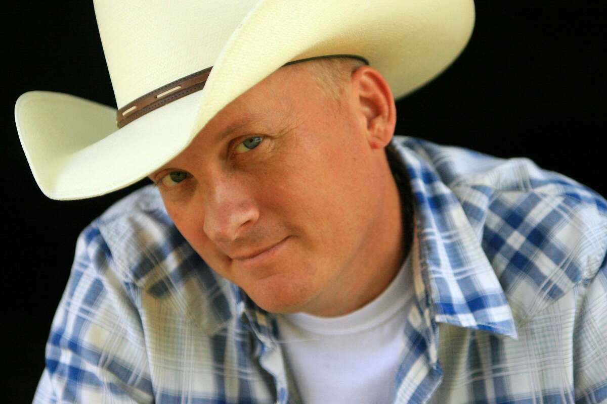 Kevin Fowler coming to Beaumont