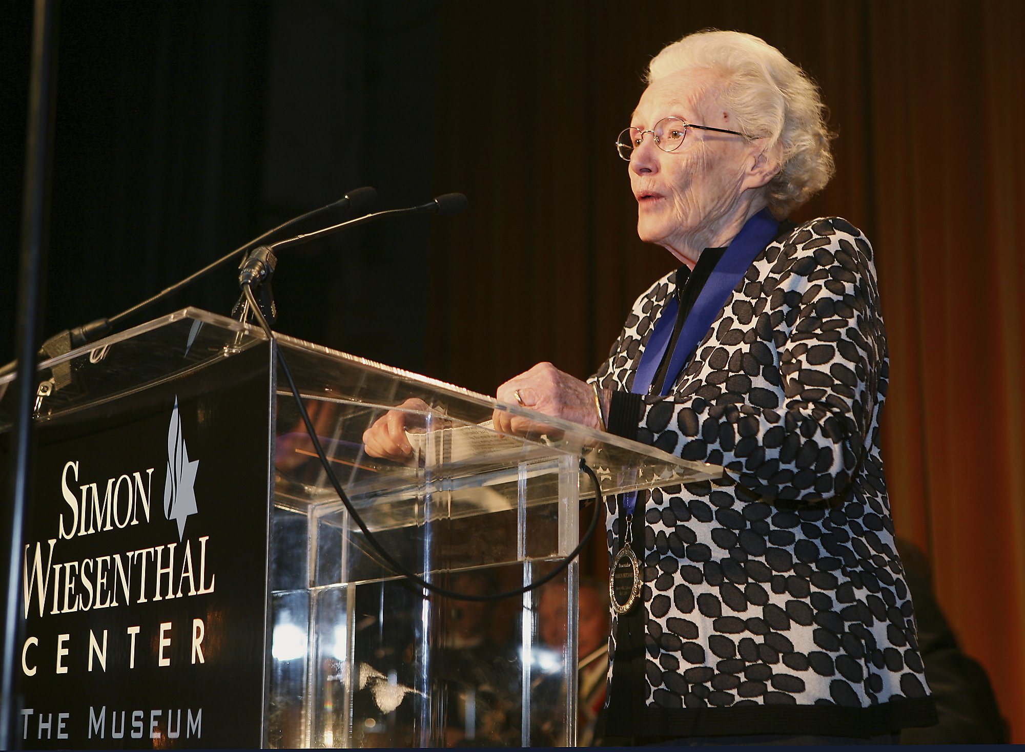 Marion Pritchard, who risked life to rescue Jews in ’40s, dies