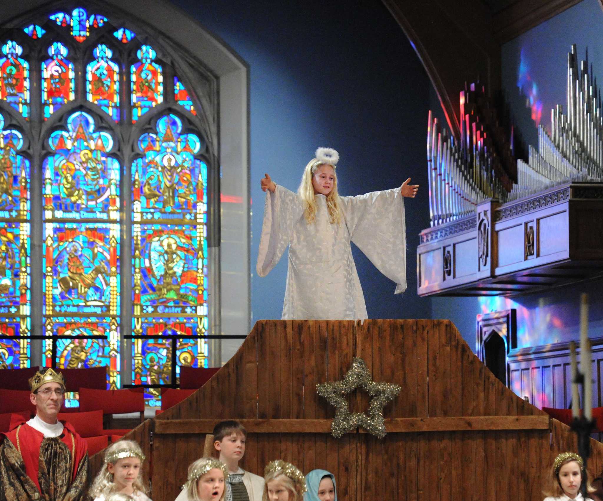 Photos of the Christmas Eve Family Service at the First Congregational ...