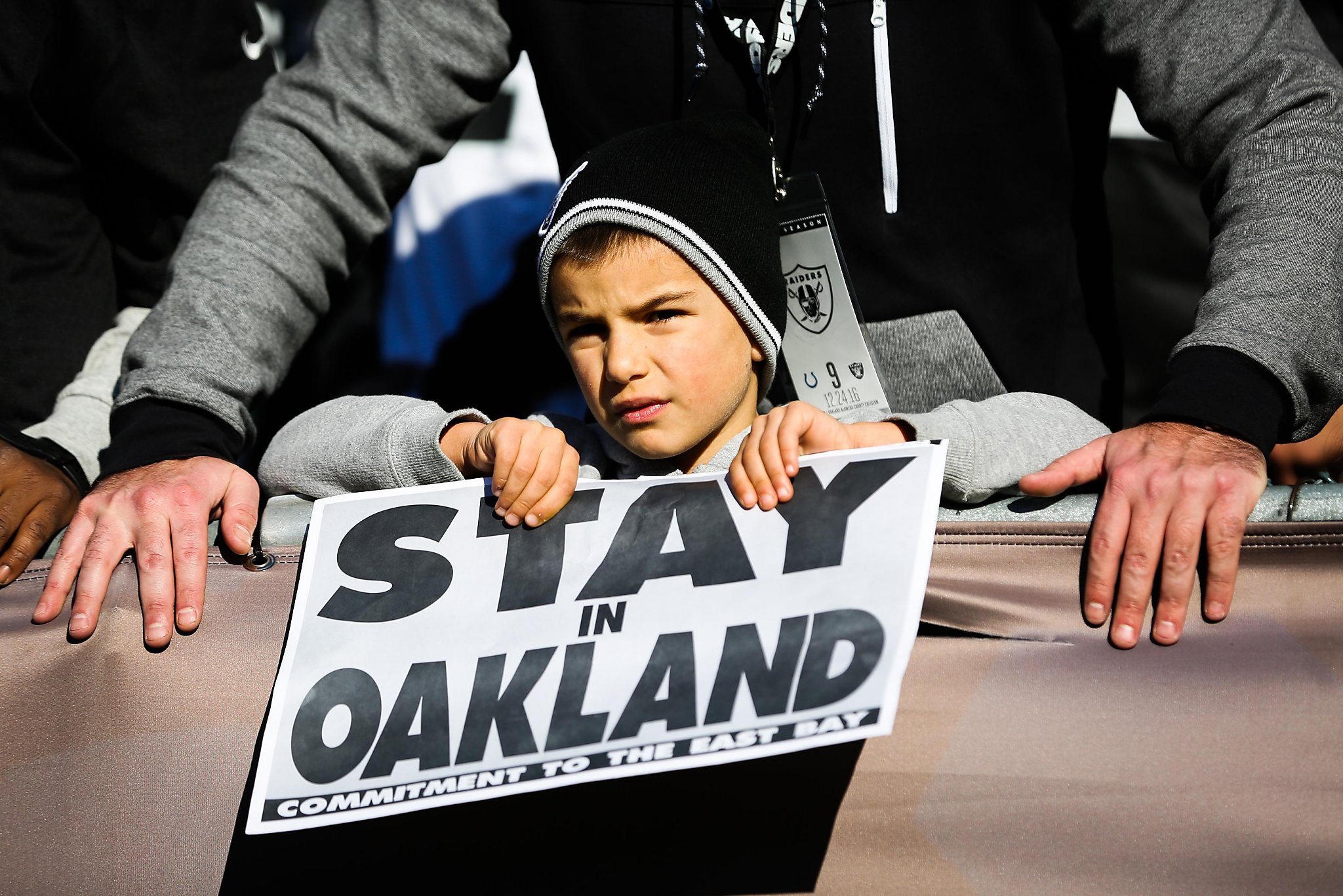Topsy-turvy week for Oakland sports fans