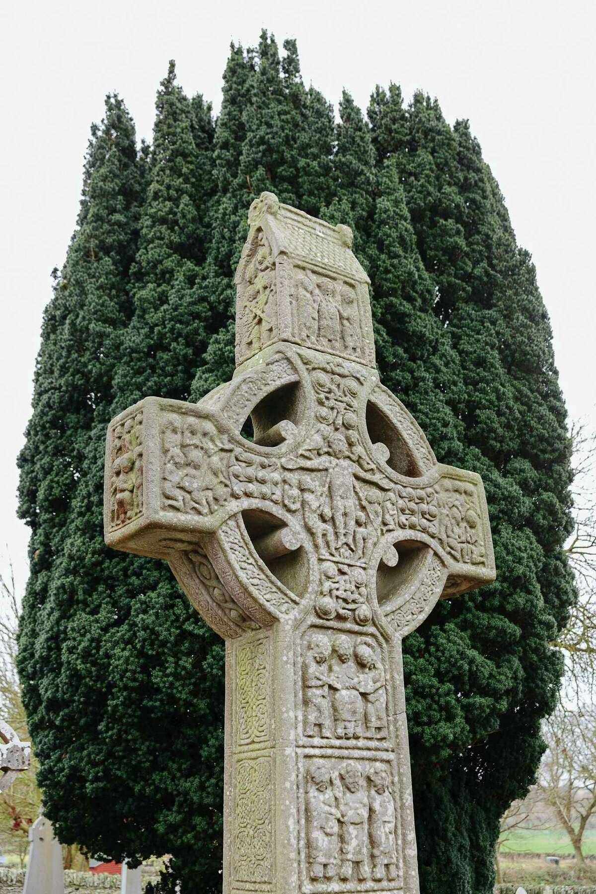 Ancient Ireland's mysterious tombs