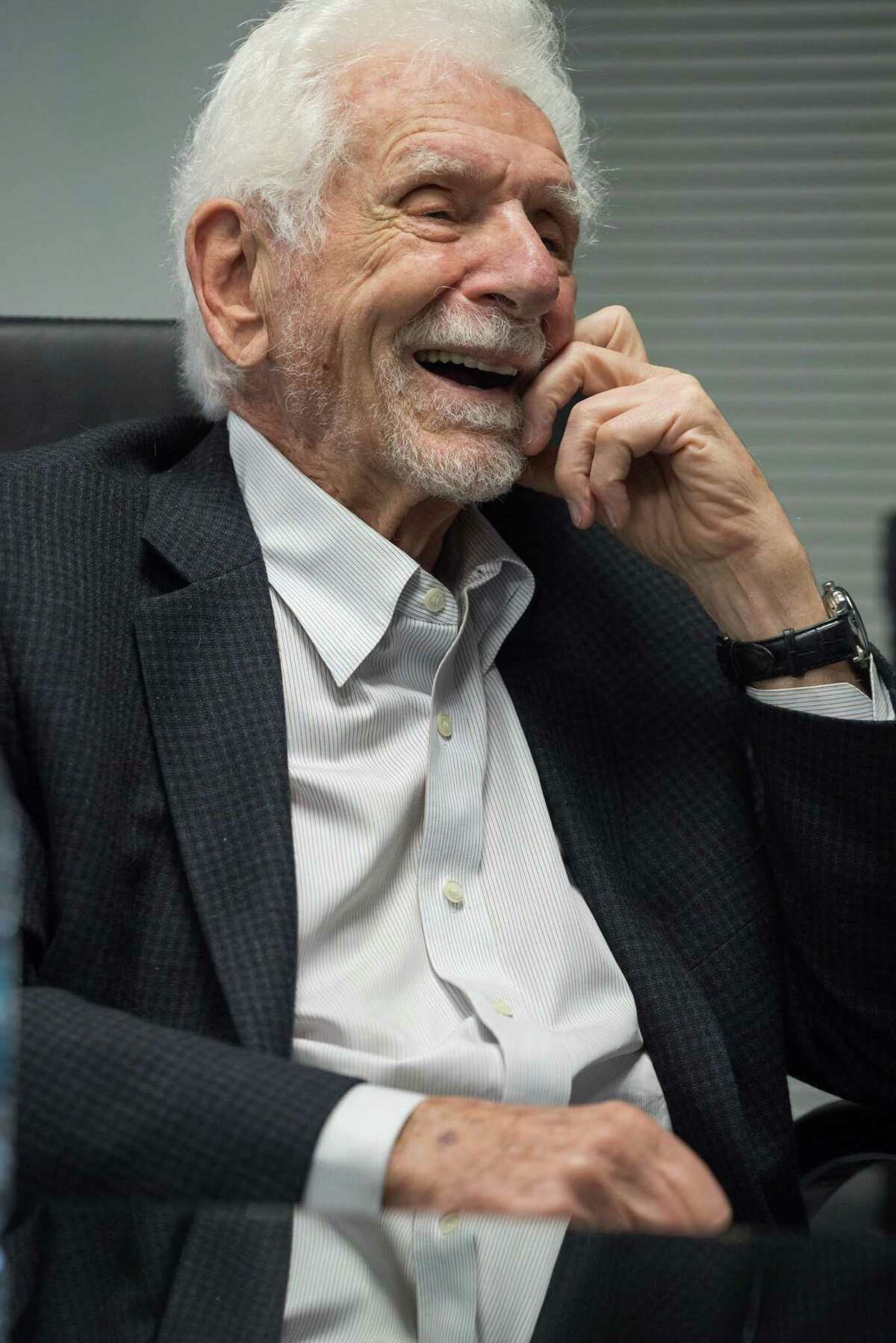 'Father of the cellphone' says more world-changing is ahead