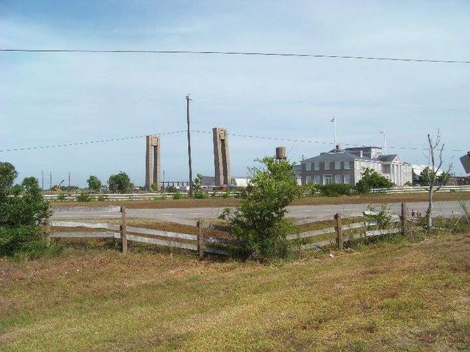 The World War II story behind two giant, mysterious columns in ...