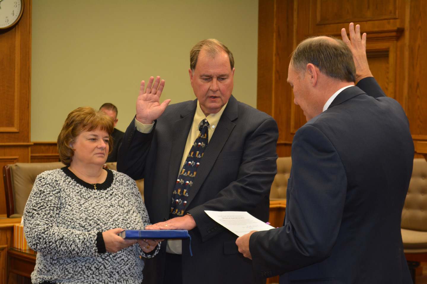 Elected officials take oaths of office