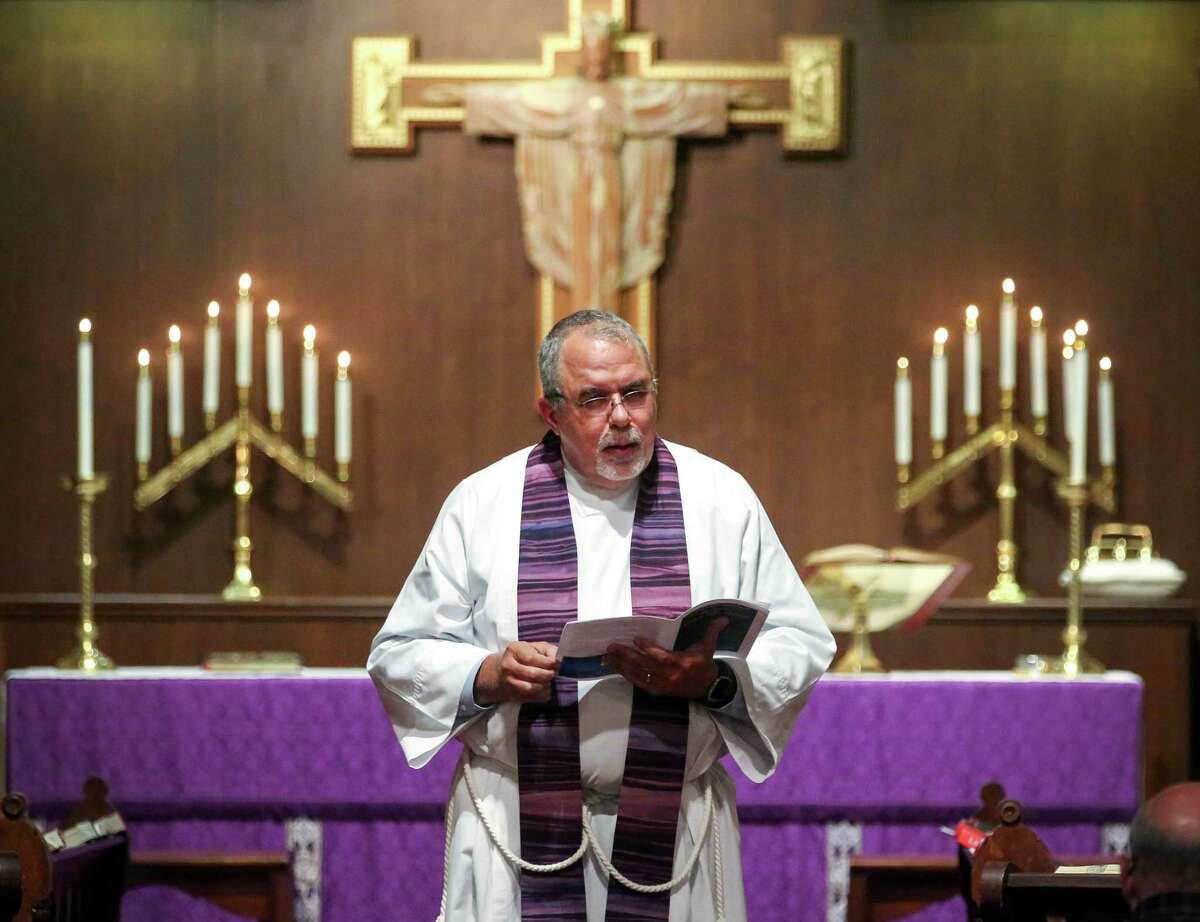 Two hats, two robes: Beaumont judge doubles as Orange Episcopal priest