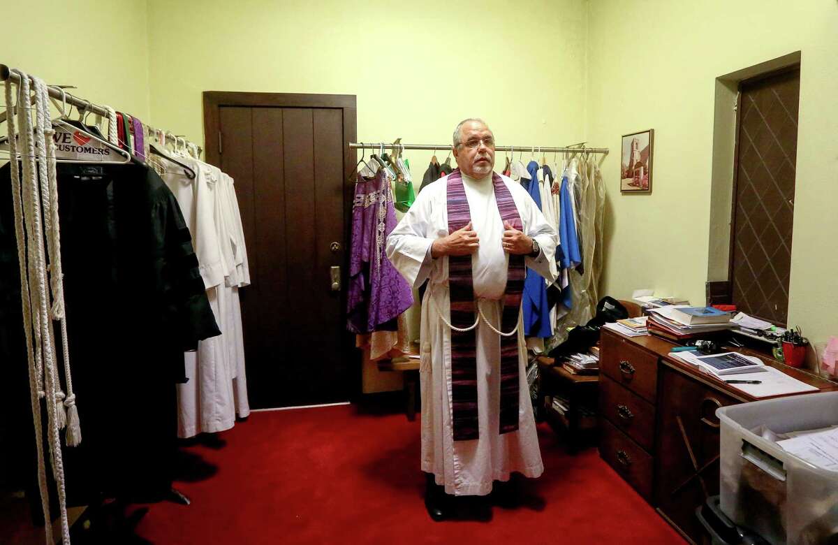 Two hats, two robes: Beaumont judge doubles as Orange Episcopal priest