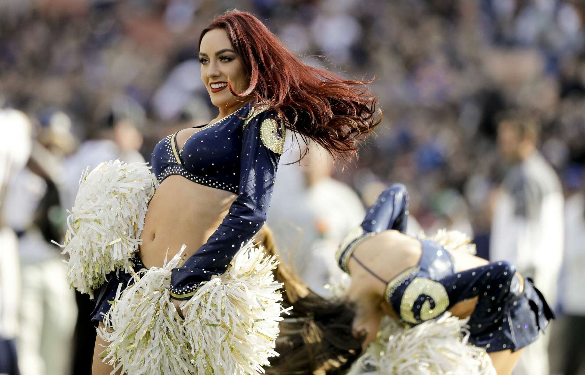 NFL Cheerleaders: Week 17