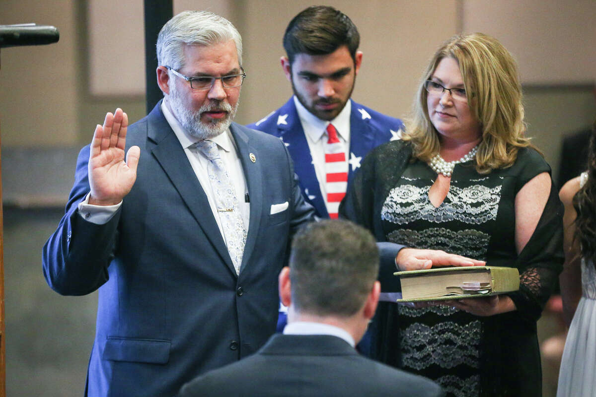 Montgomery County elected officials sworn in on New Year's Day