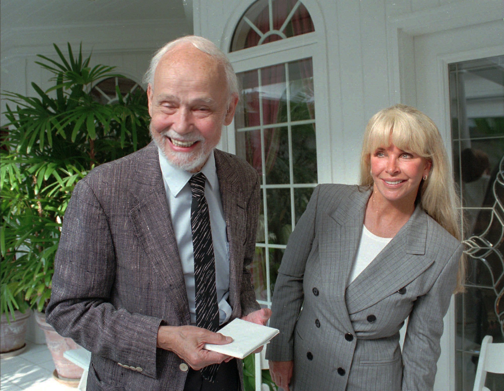 Huston Smith, religion scholar with expansive interests, dies