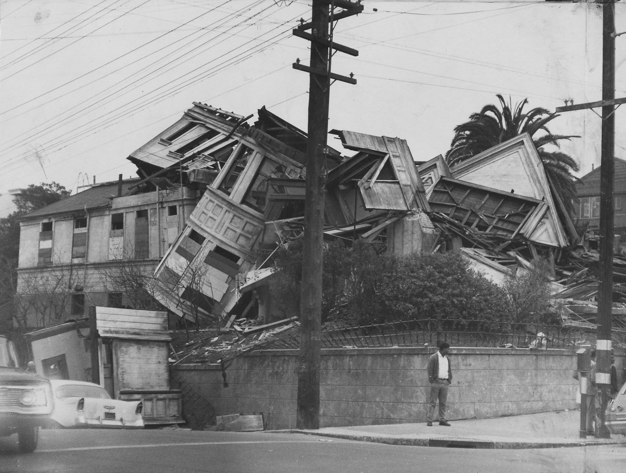 Historic photos of structure collapses in San Francisco