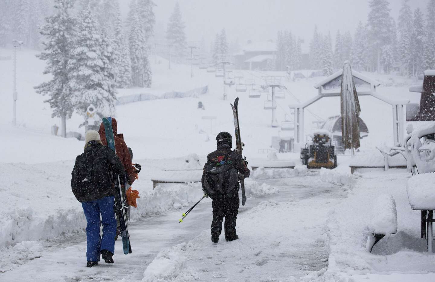 Video shows the remarkable snow piling up in the Sierra