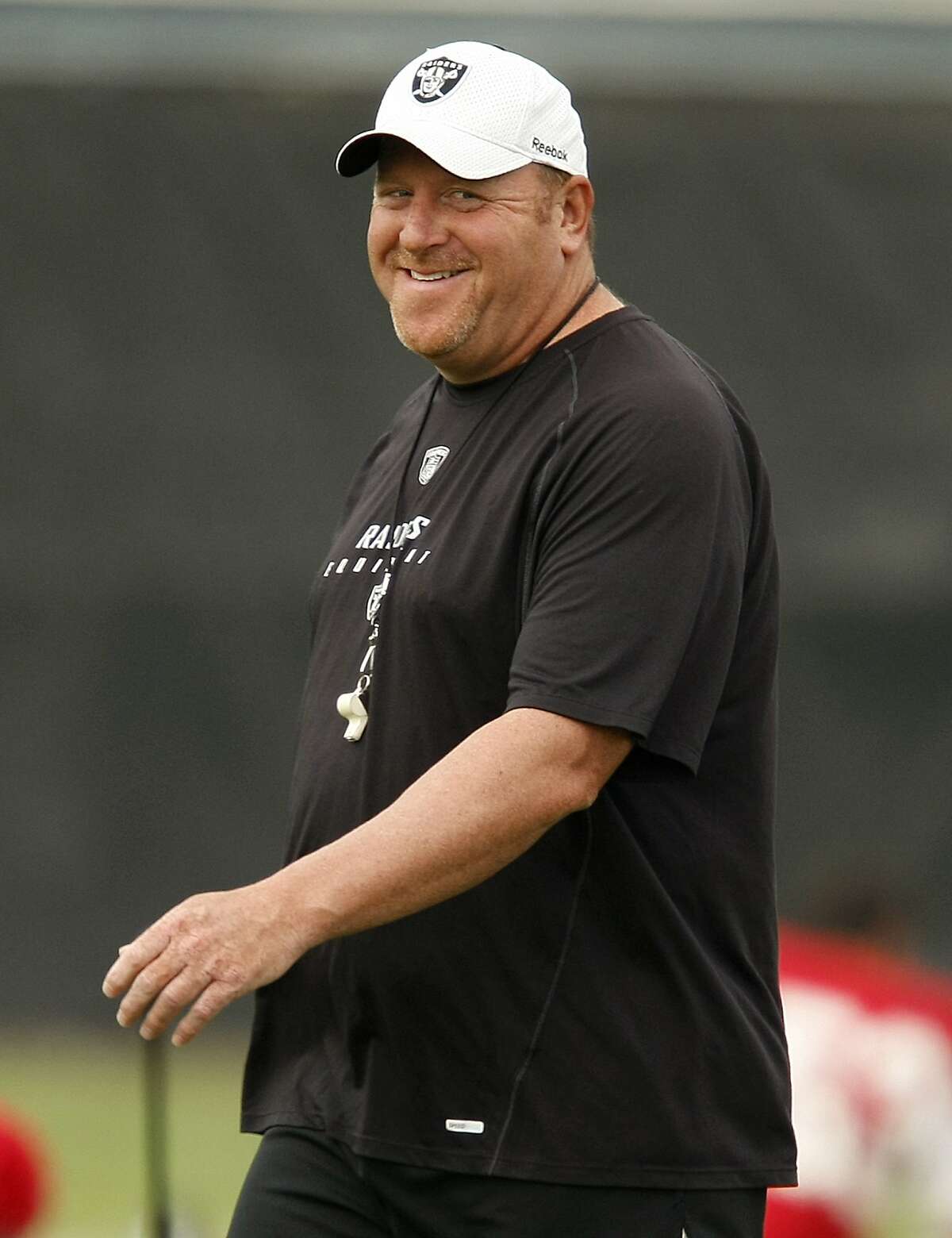 Report: 49ers expected to interview Tom Cable, two Seattle execs