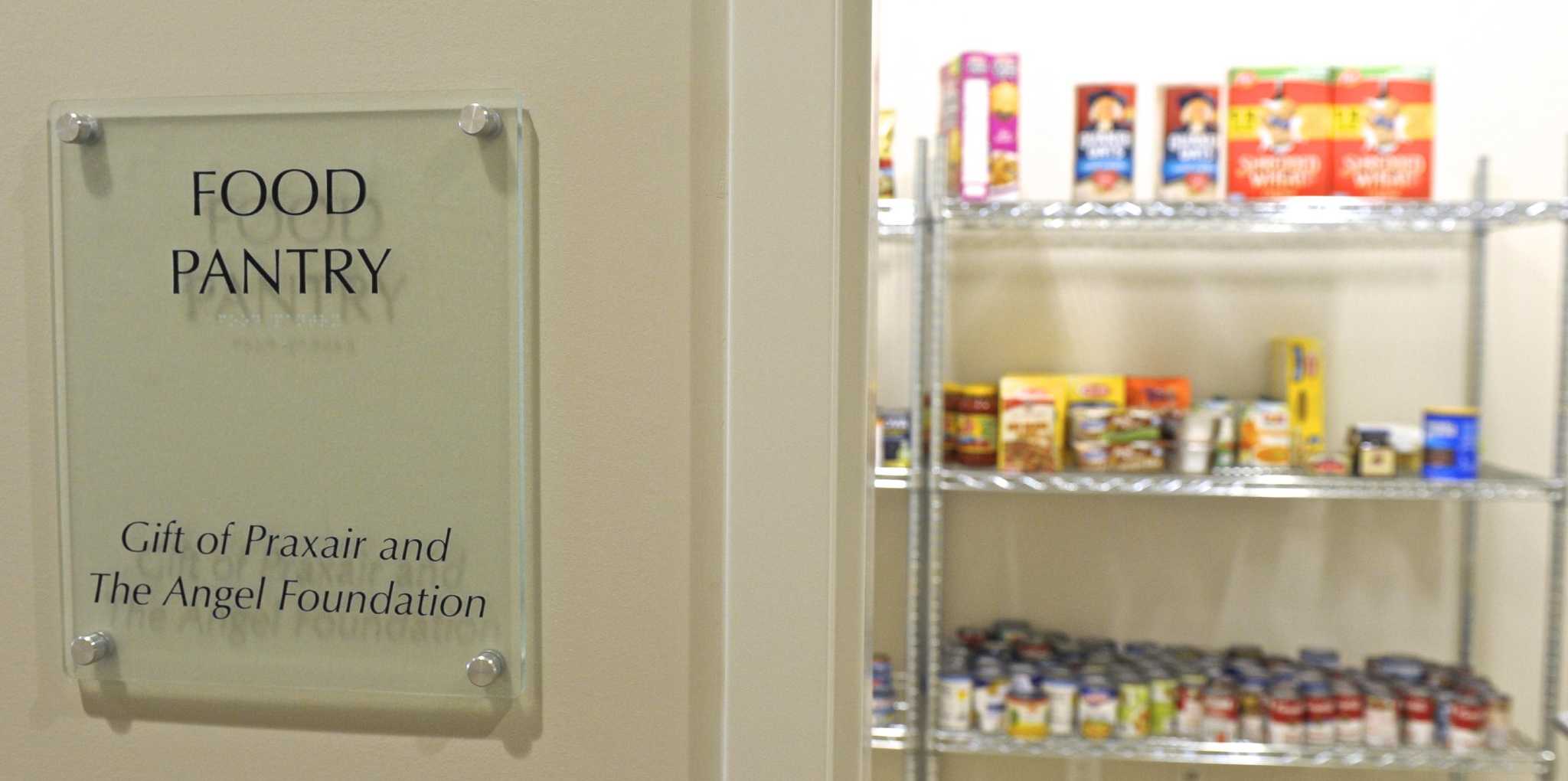 Collection to help Ridgefield Food Pantry this weekend