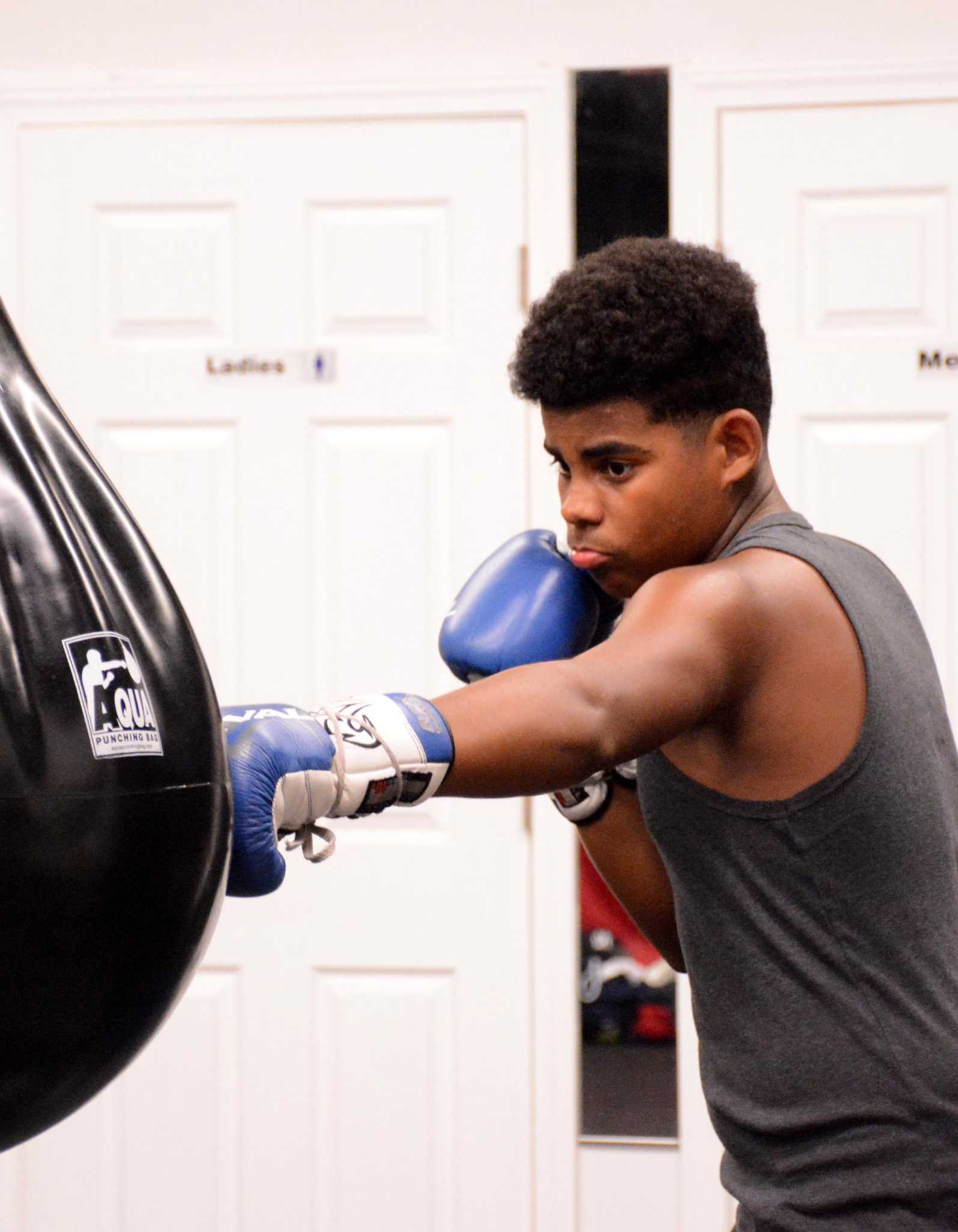 Danbury teen boxer Feliz advances to Silver Gloves Nationals