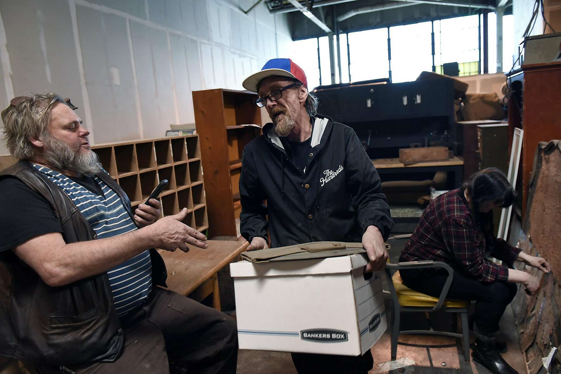 Artists lose workplaces in aftermath of Oakland warehouse fire