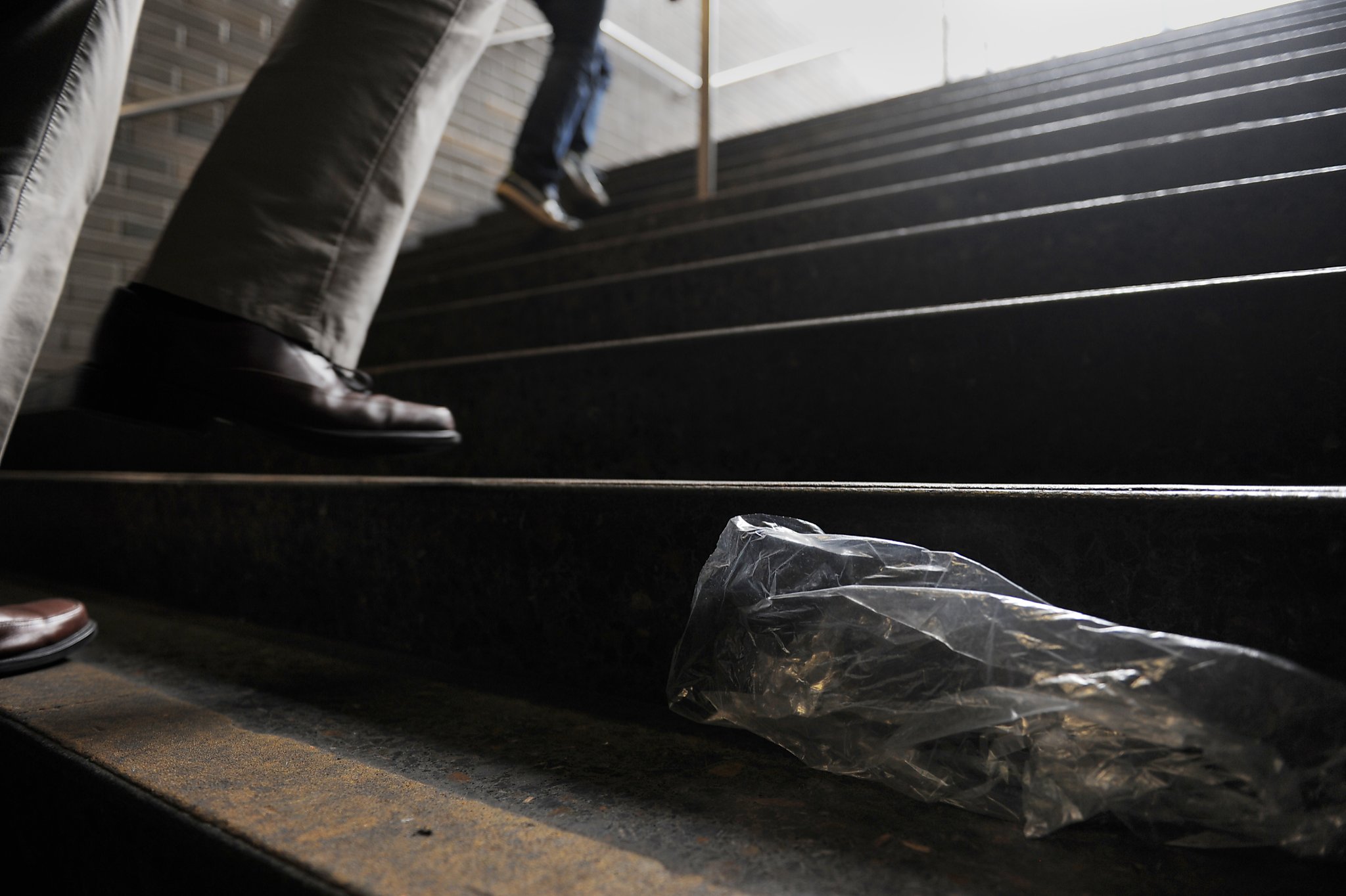 SFPD: Man with machete stabs 1 in vicinity of Civic Center BART