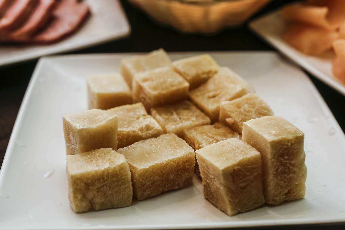 Hot pot dining heats up in Bay Area