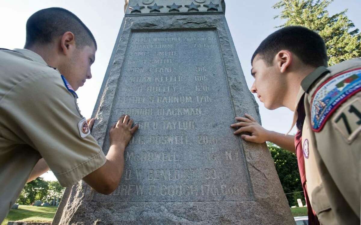 Bethel Boy Scouts retrace hometown soldiers' Gettysburg path