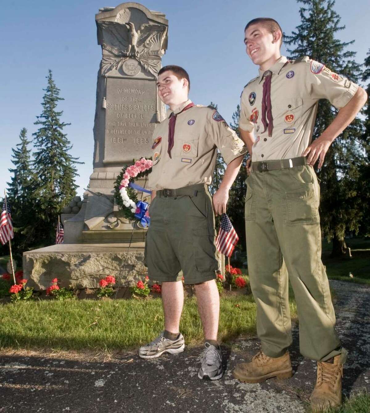 Bethel Boy Scouts retrace hometown soldiers' Gettysburg path