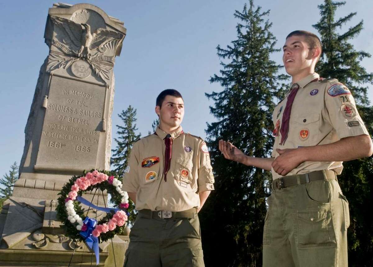Bethel Boy Scouts retrace hometown soldiers' Gettysburg path