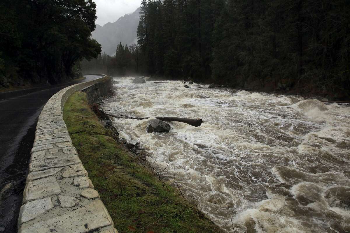Yosemite drenched, but spared intense flood damage