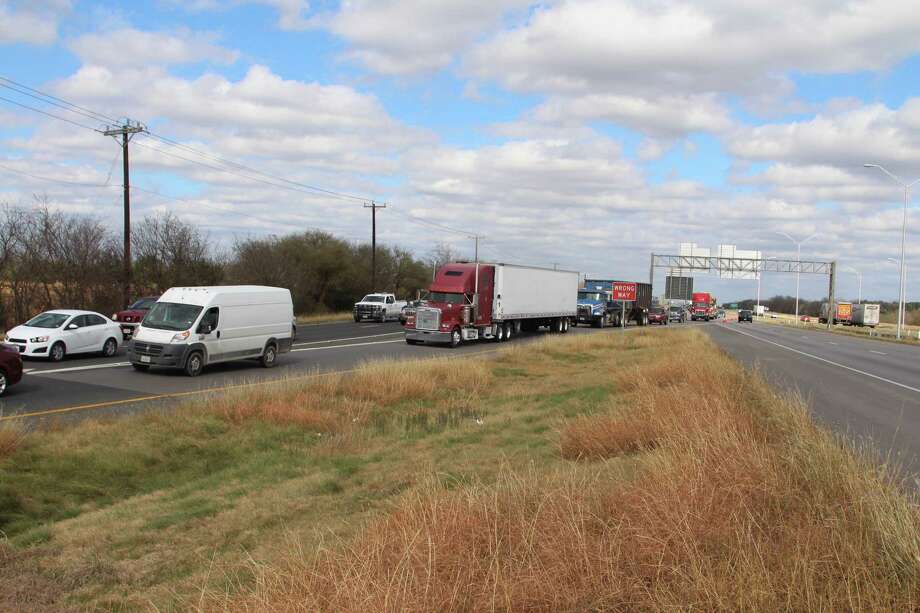 Accident Involving Two 18 Wheelers Closes Loop 410 On Southeast Side