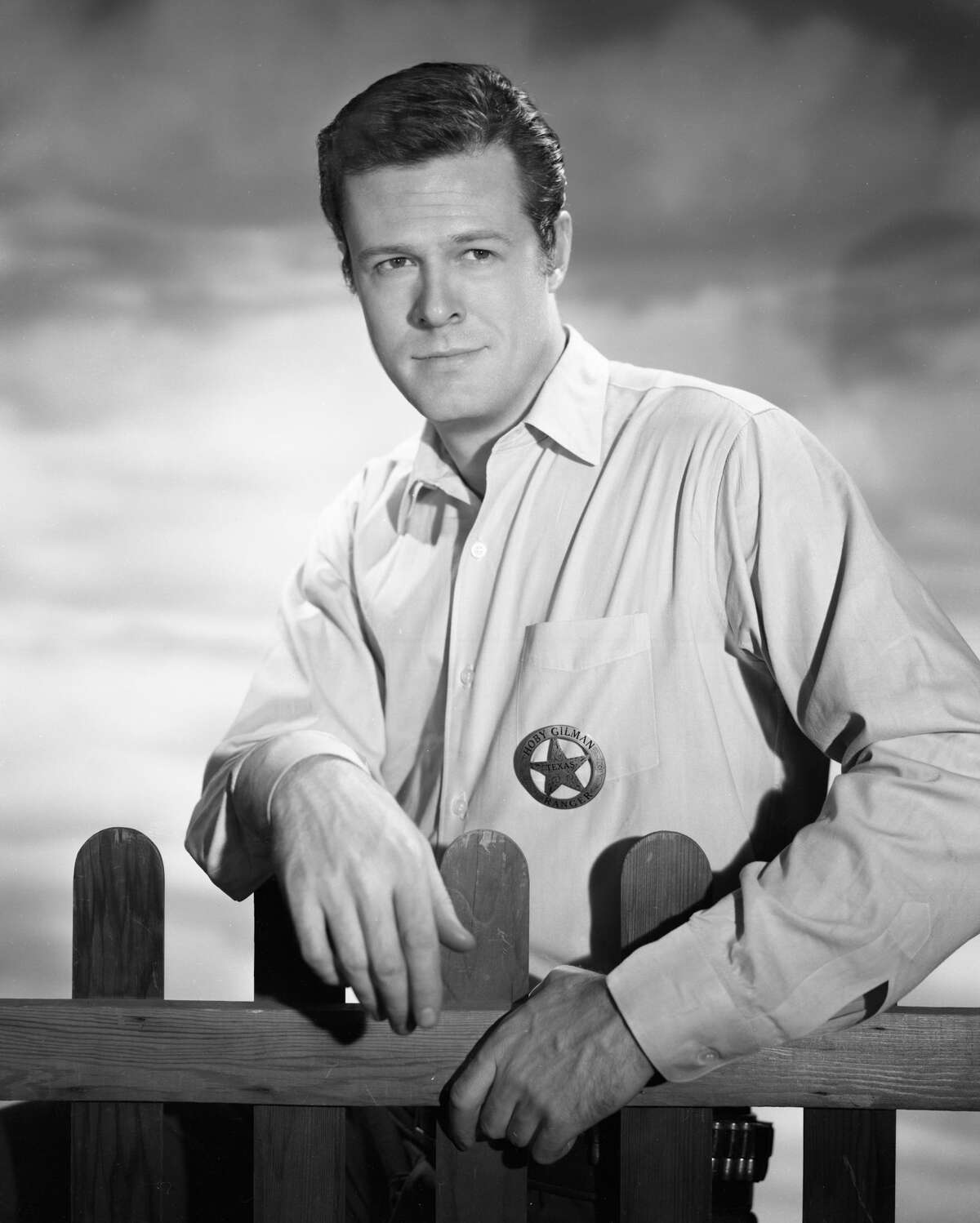 Did '50s TV show feature a con artist named Trump promising to build a ...