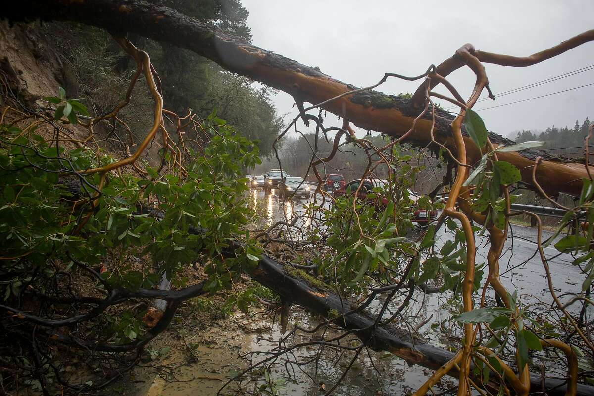 Massive wave crashes through Pacifica restaurant