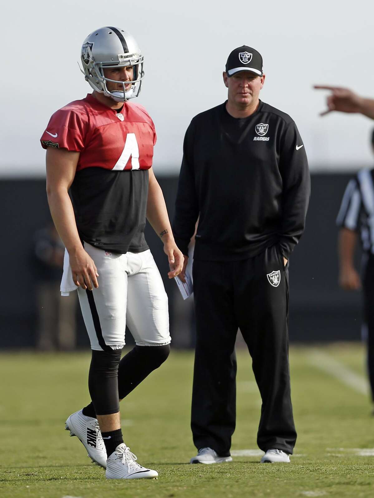 Raiders change offensive coordinators