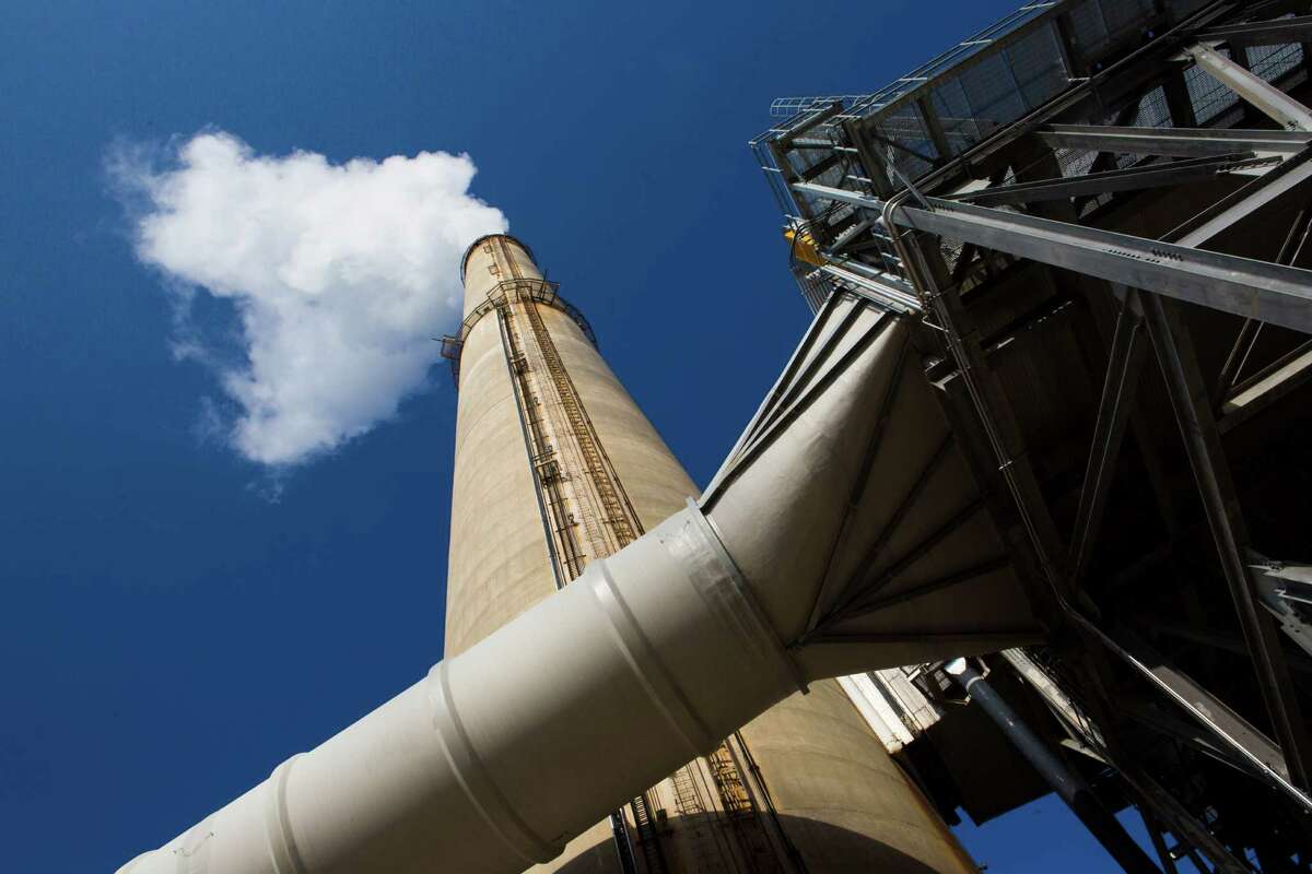 NRG begins commercial operations of $1 billion carbon capture system