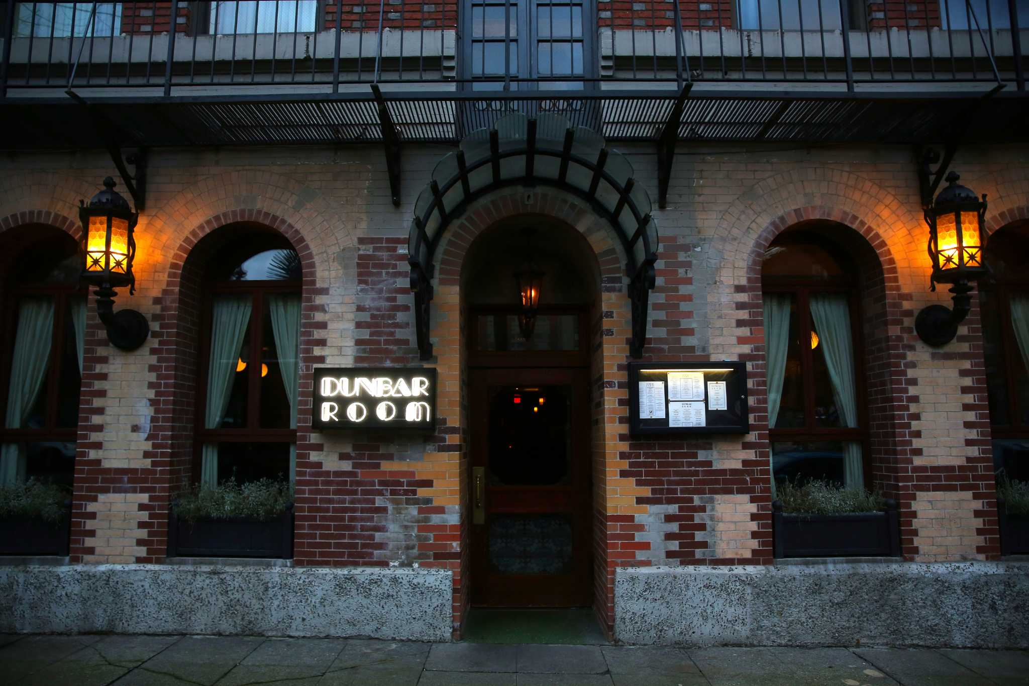 110 years ago: Seattle's oldest (and most haunted) hotel opens