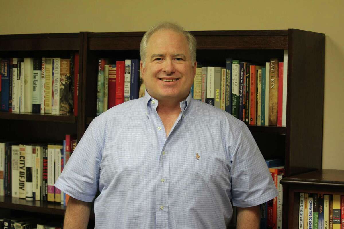 Chat with...John Suggs, a forensic genetic genealogist who reconnects ...