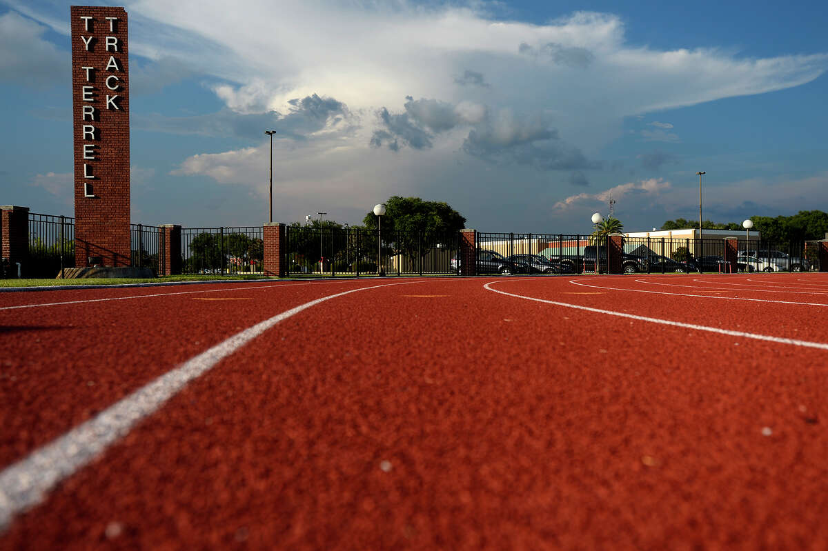 Lamar's track teams open 2017 season Friday