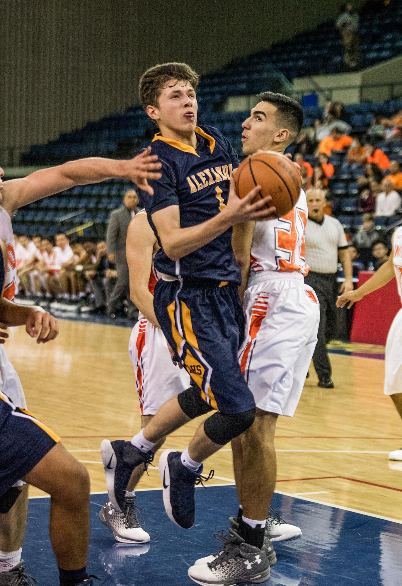 Alexander, United begin seasons on road