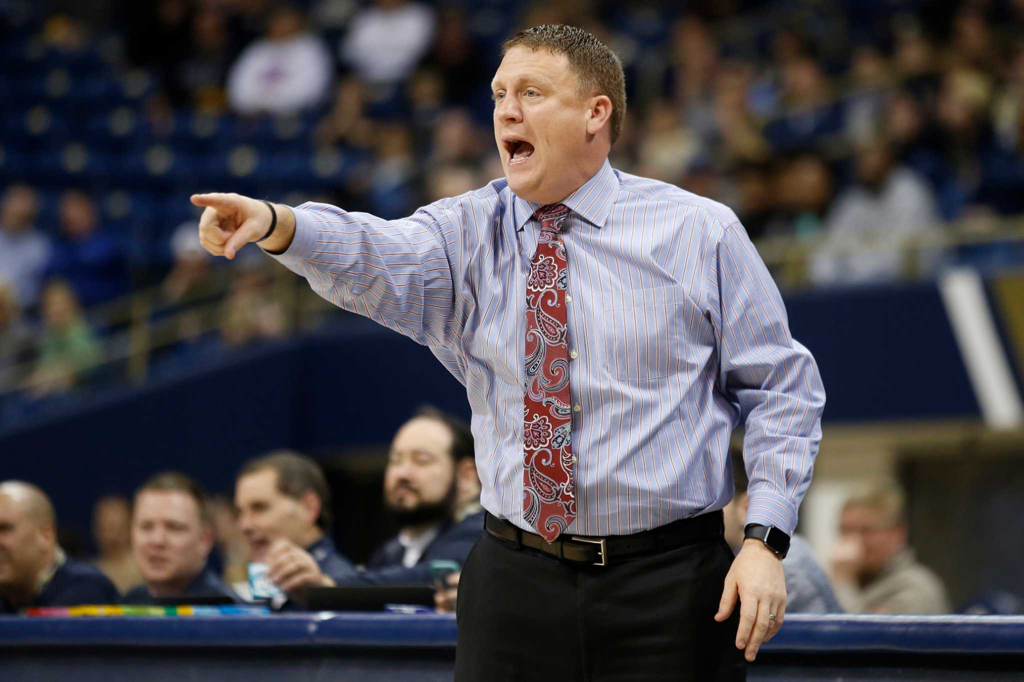 Rice's Mike Rhoades leaving to coach VCU