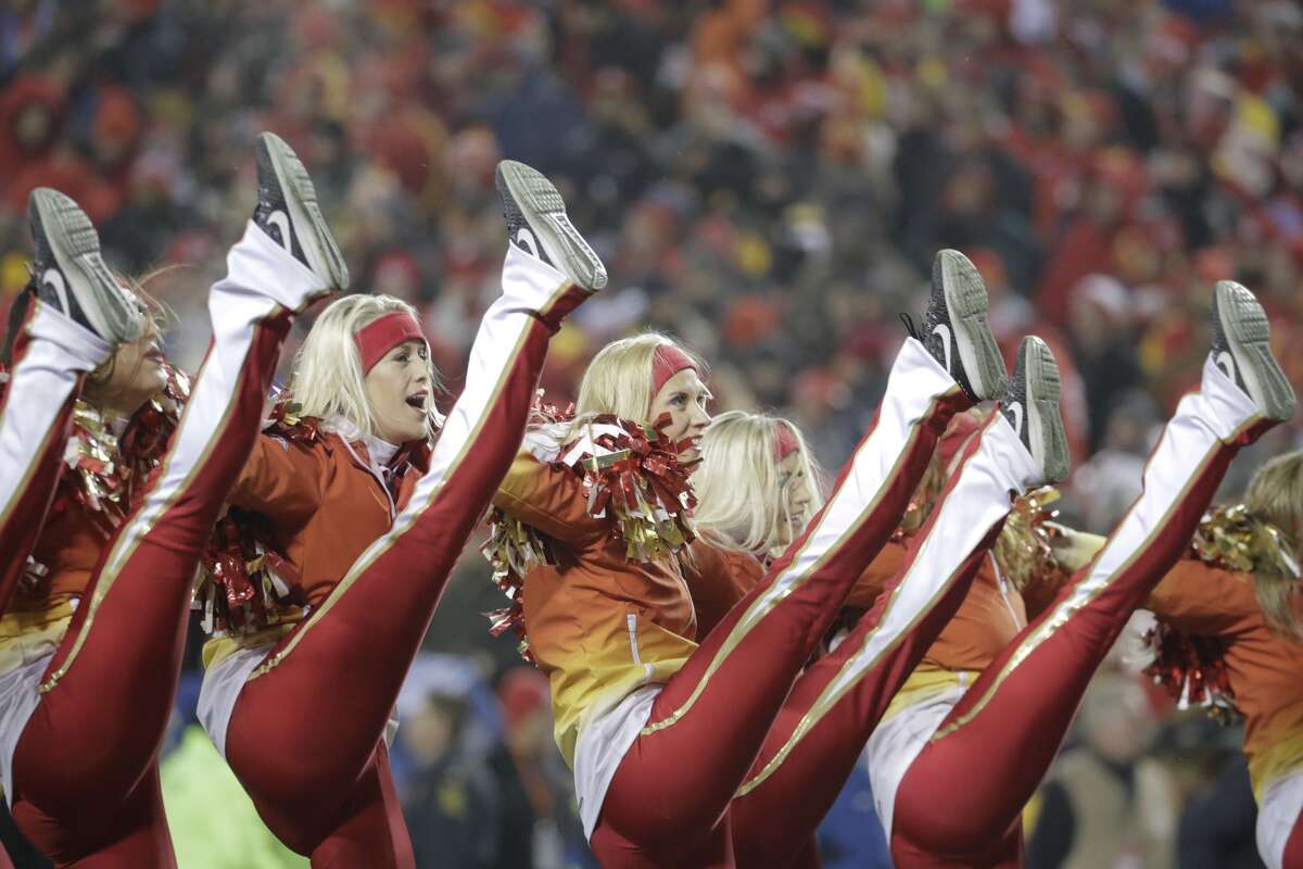NFL Cheerleaders: Divisional Playoffs