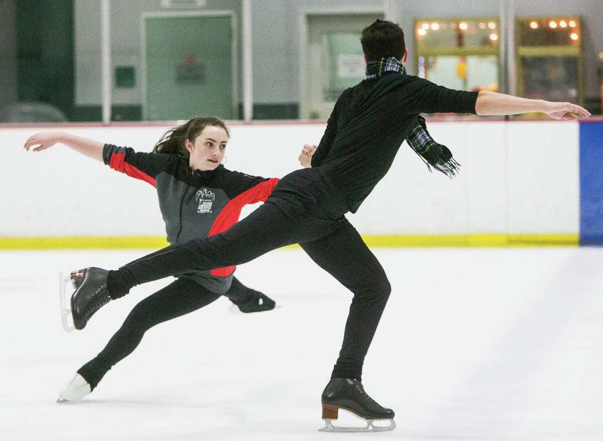 Houston-area ice dancers take whirl at national championships