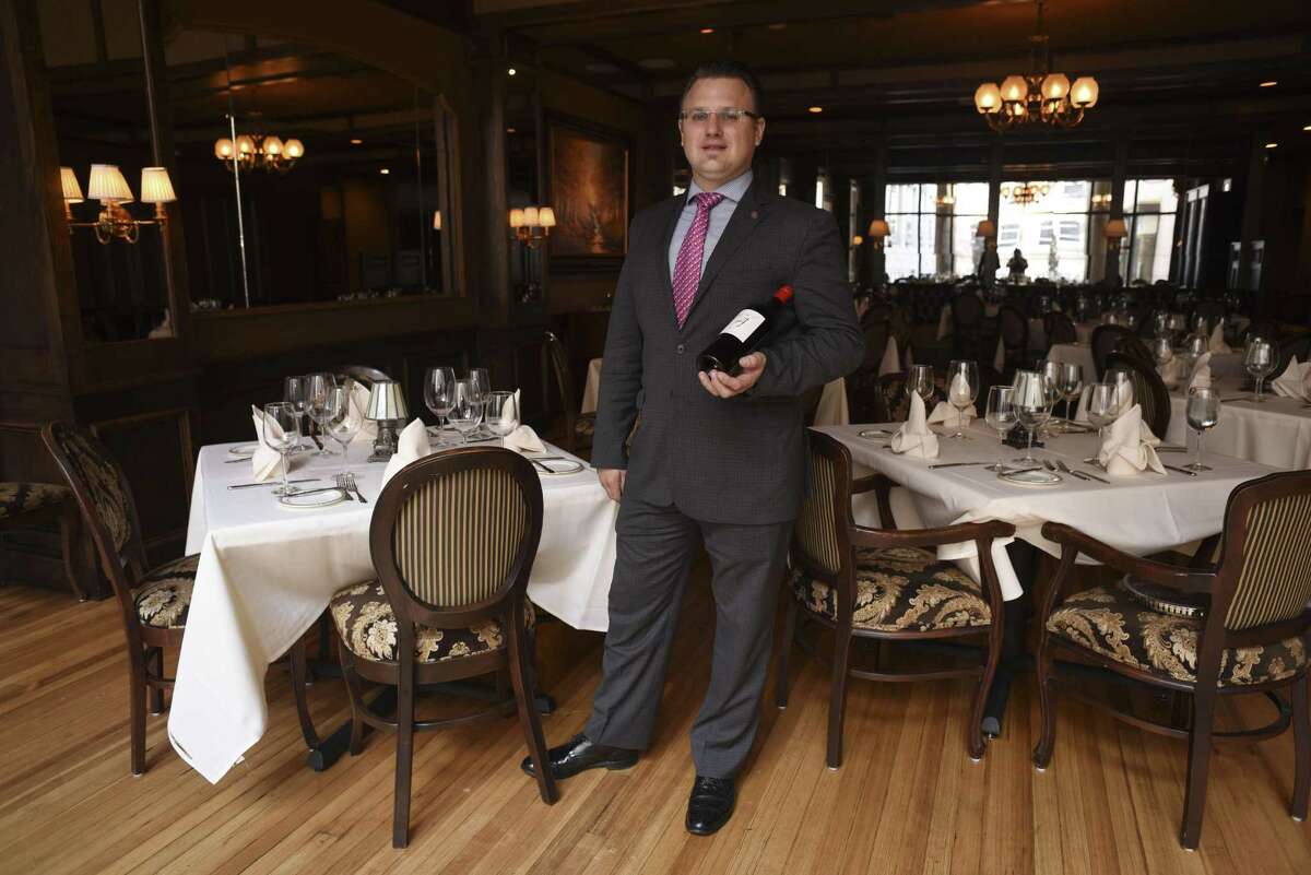 Review: The full steakhouse experience at Bohanan’s