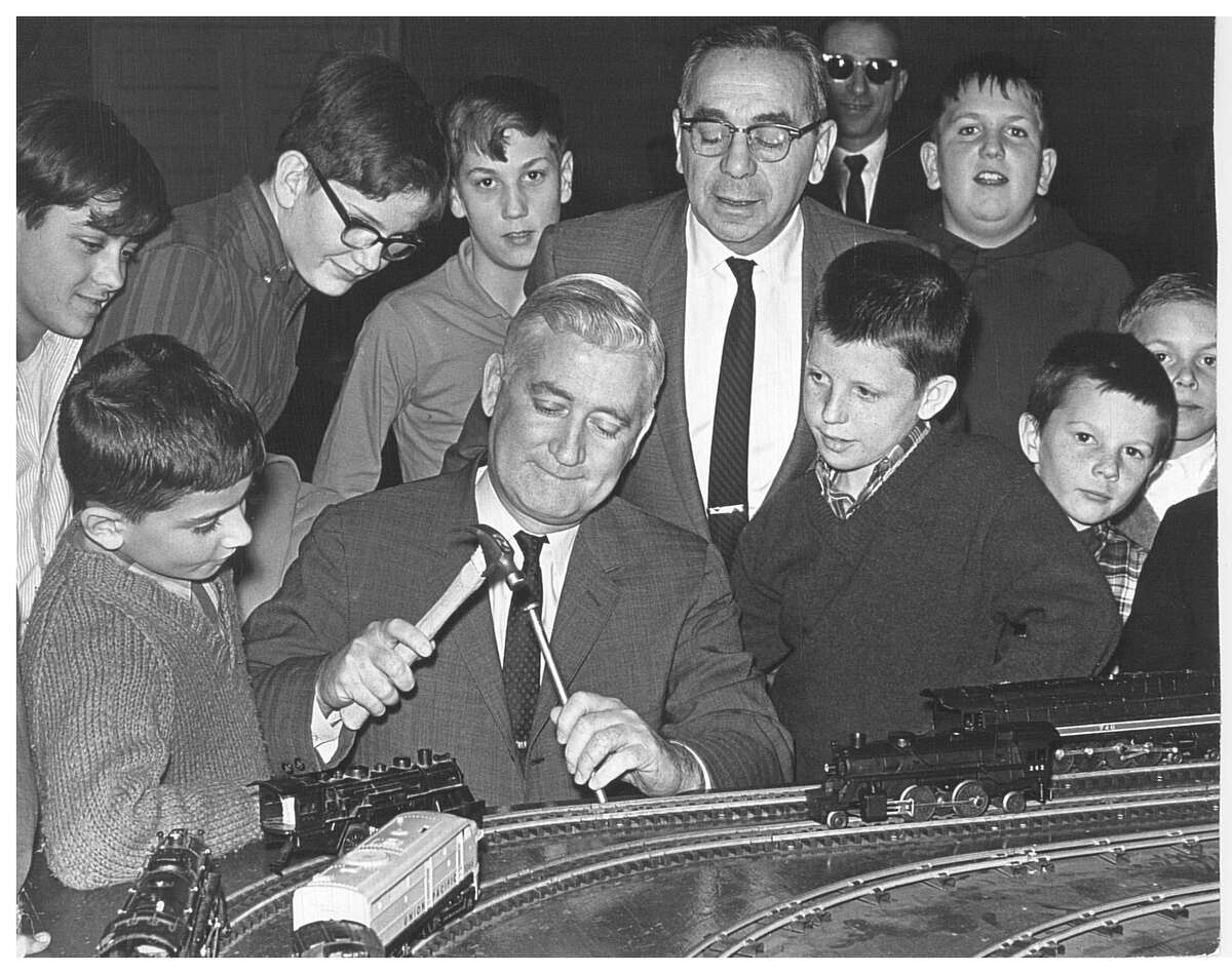 #ThrowbackThursday: Grooving through the '60s in Connecticut