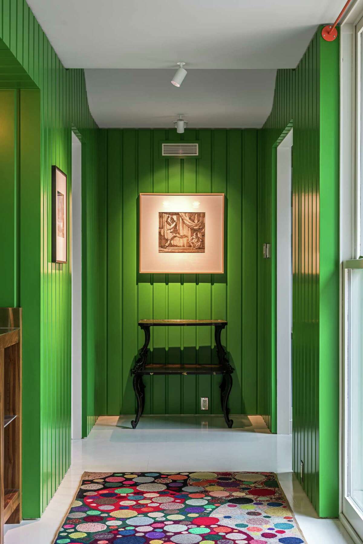 Going Green: Houston architect's home a showcase for art, fresh colors