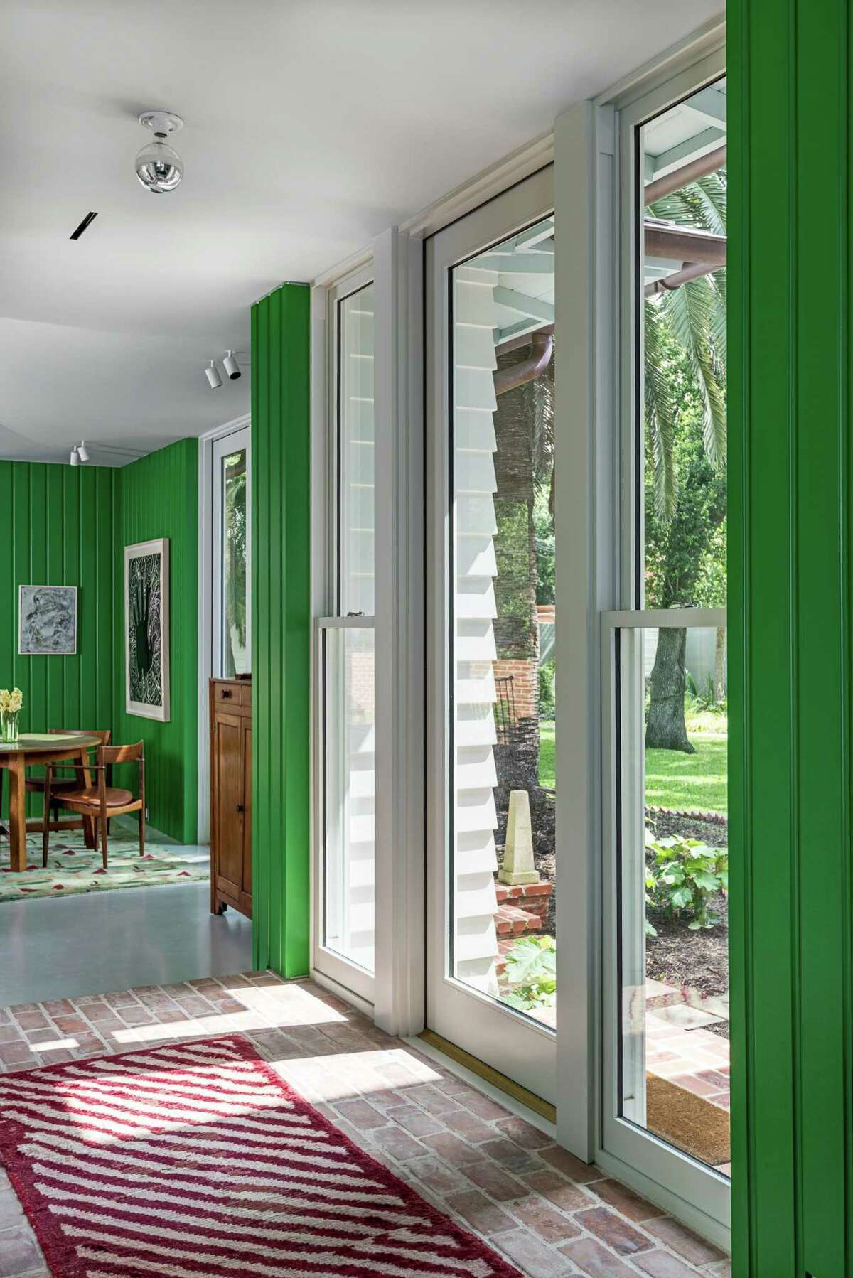 Going Green: Houston architect's home a showcase for art, fresh colors