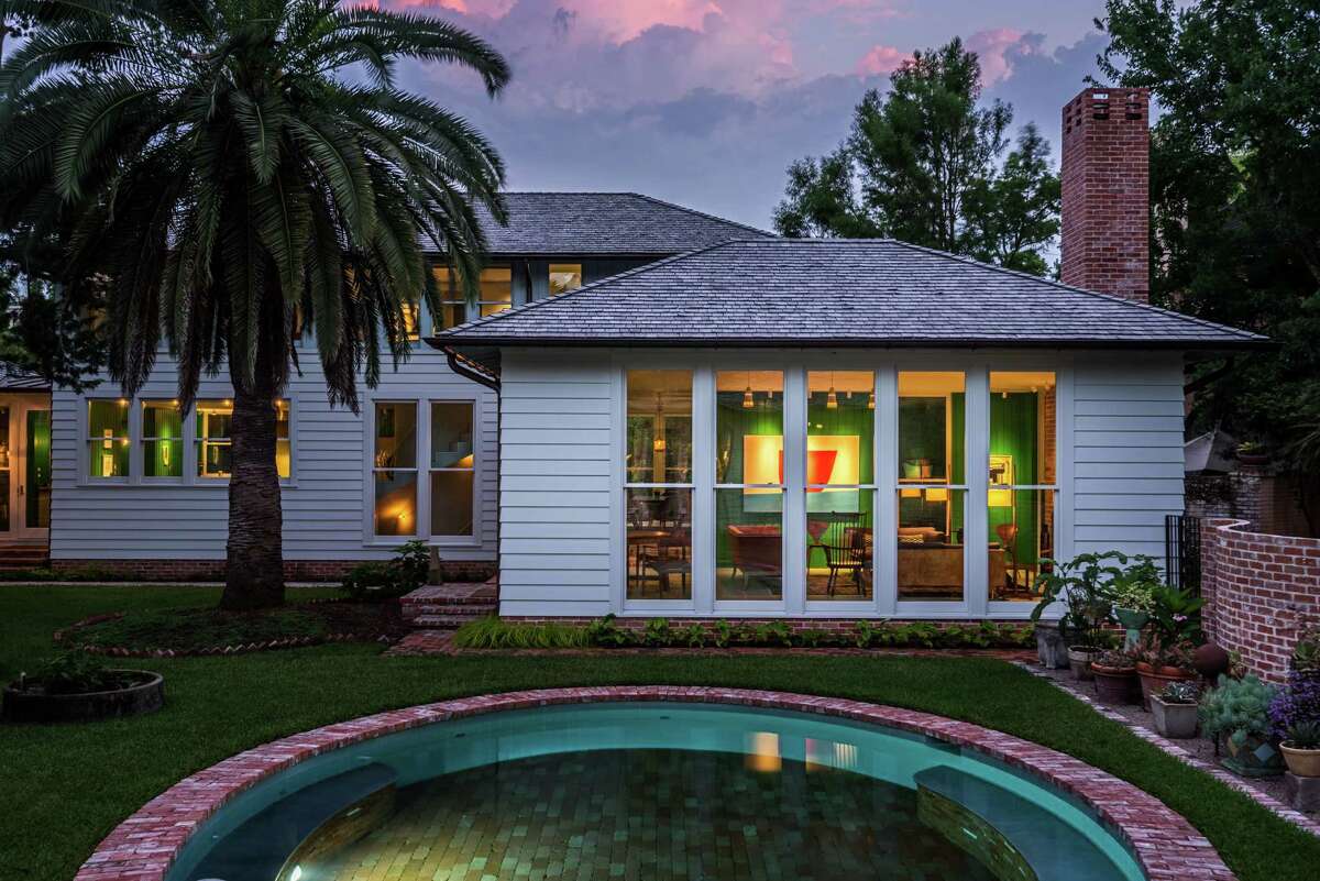 Going Green: Houston architect's home a showcase for art, fresh colors