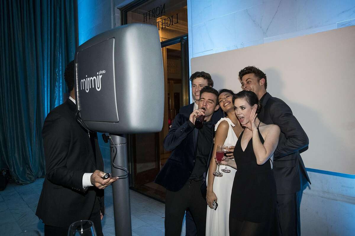 Dancin’ in the rain: Ballet gala forecasts sunny 2017 season